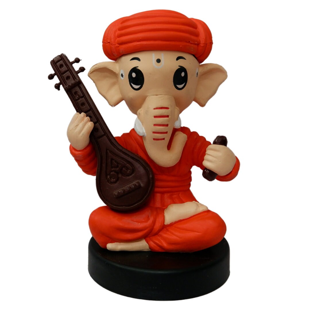 Siri Ganesh Ji Car Dashboard Idol, Ganesha Car Dashboard Accessories ...