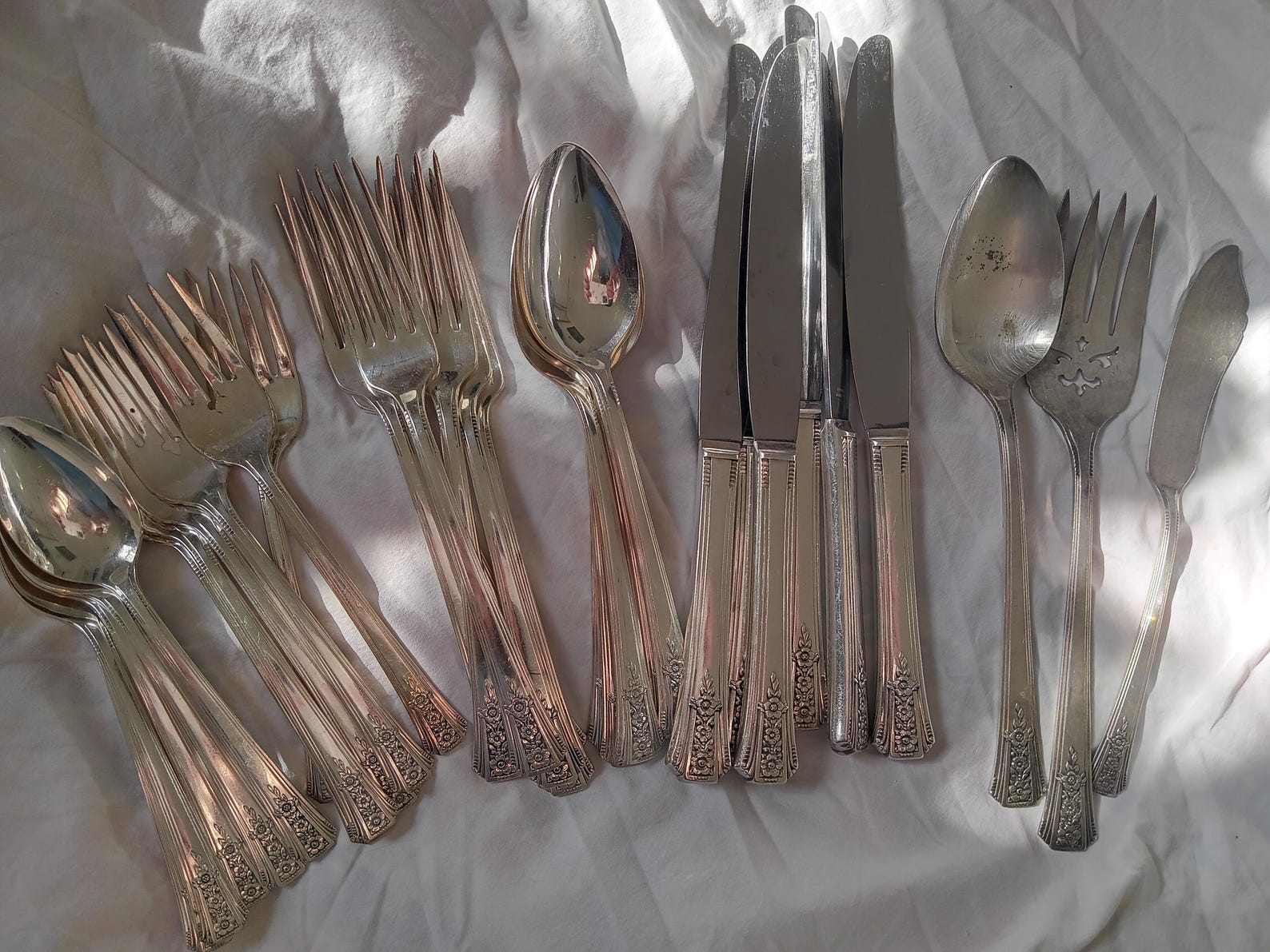 Vintage Set of 6 People Dinning Tudor Plate - 1939 Flowers Silver ...