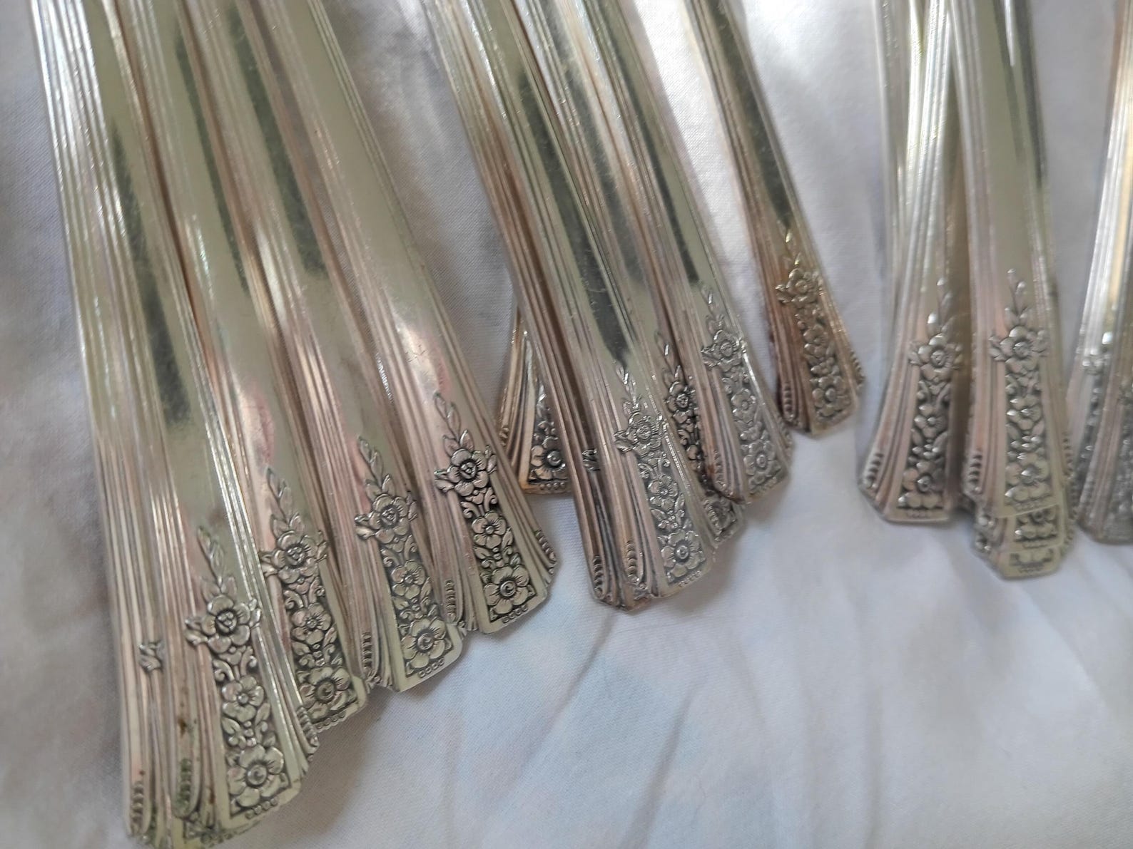 Vintage Set of 6 People Dinning Tudor Plate - 1939 Flowers Silver ...