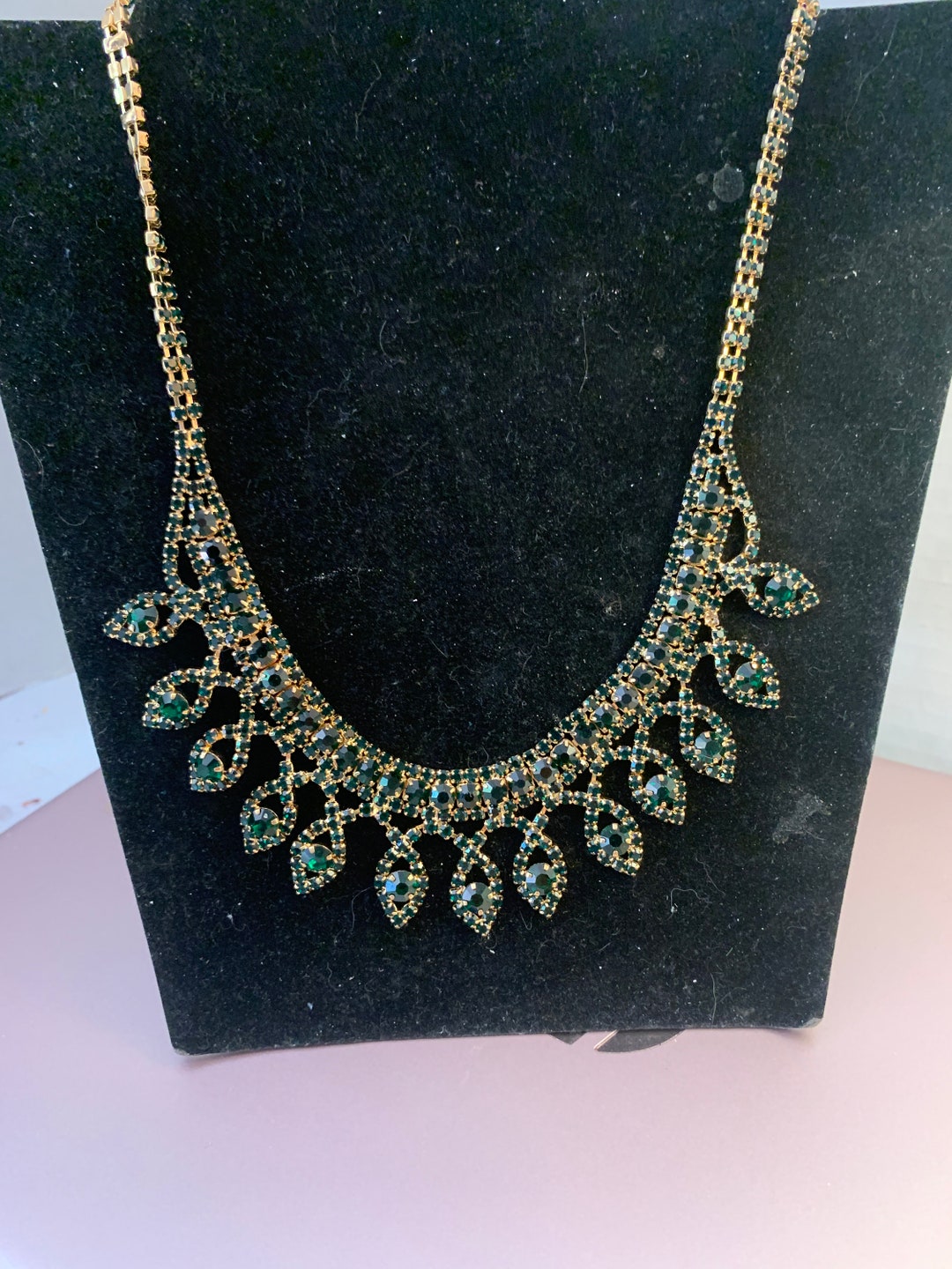 EMERALD GREEN NECKLACE by Natasha - Etsy