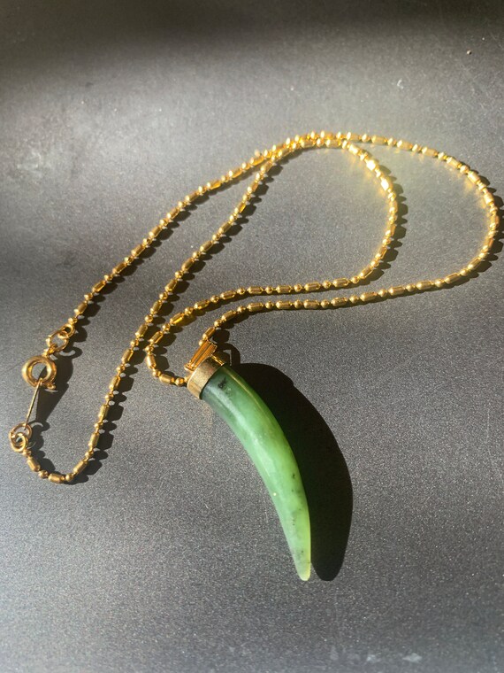 18 K EP 16 Inch Gold Jade Tusk Pendant - Gem