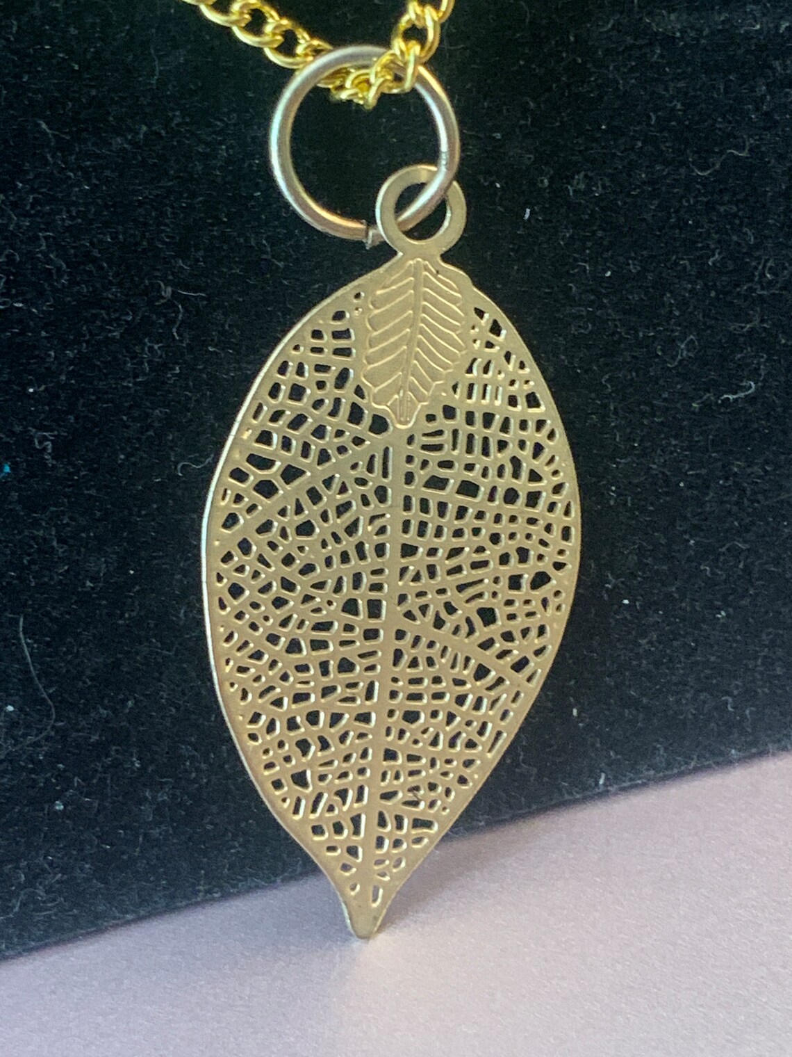 Gold Tone Filigree Leaf Pendant Necklace With 18 Inch Chain - Etsy