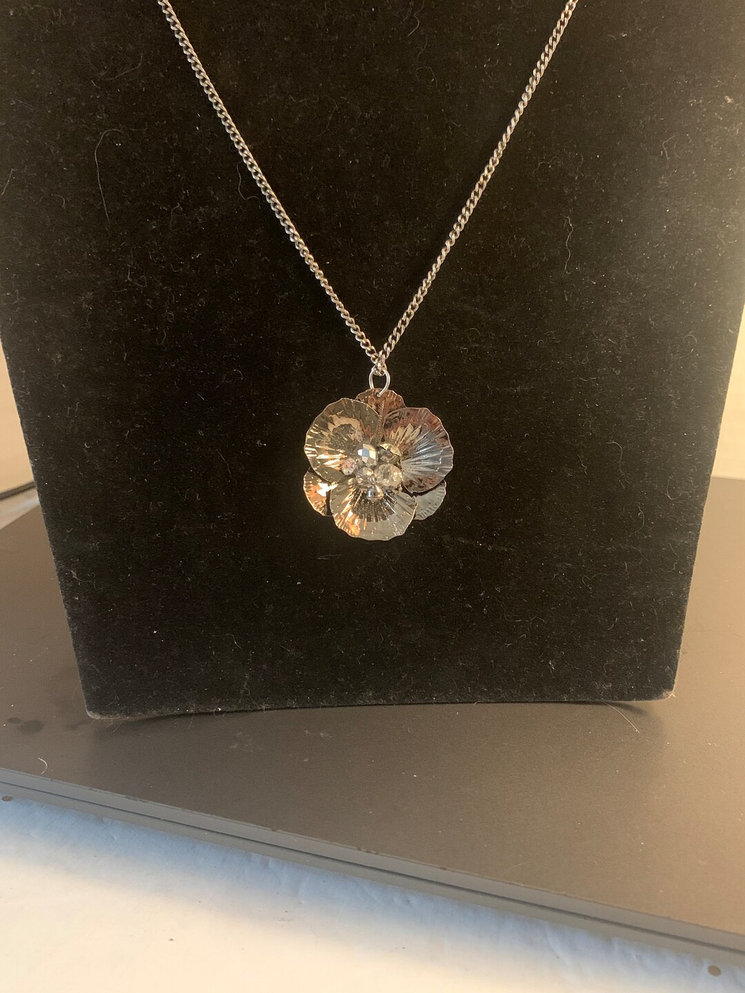 Rhnestone Panzy Silvertone Pendant.....g - Etsy