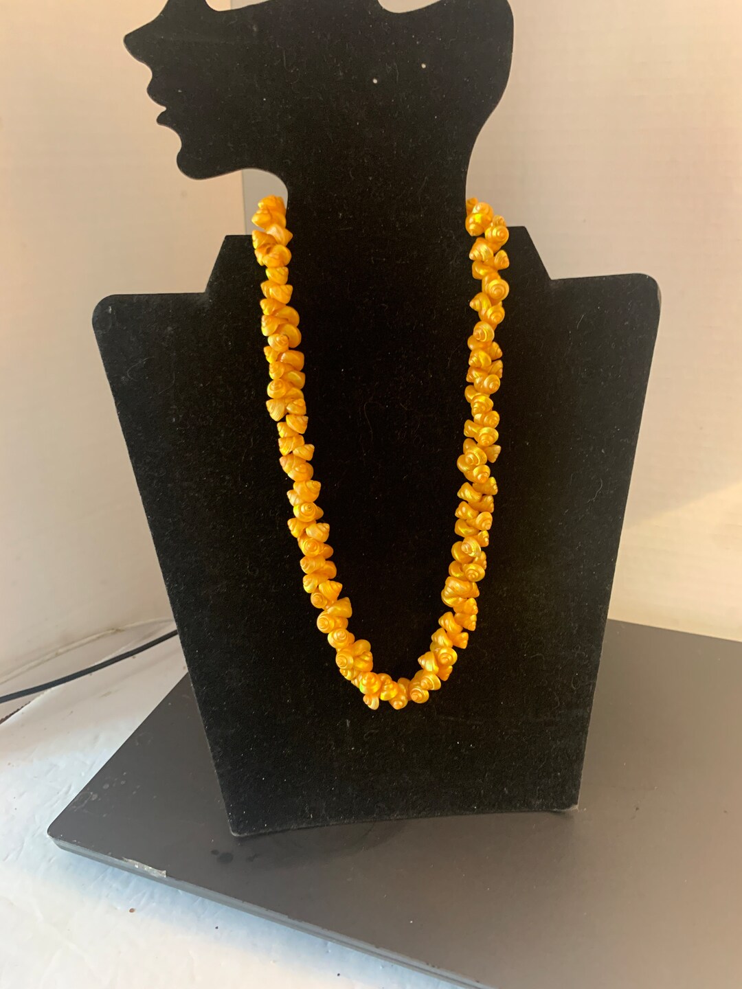 TROCHUS SHELL IRIDESCENT Necklace - Etsy