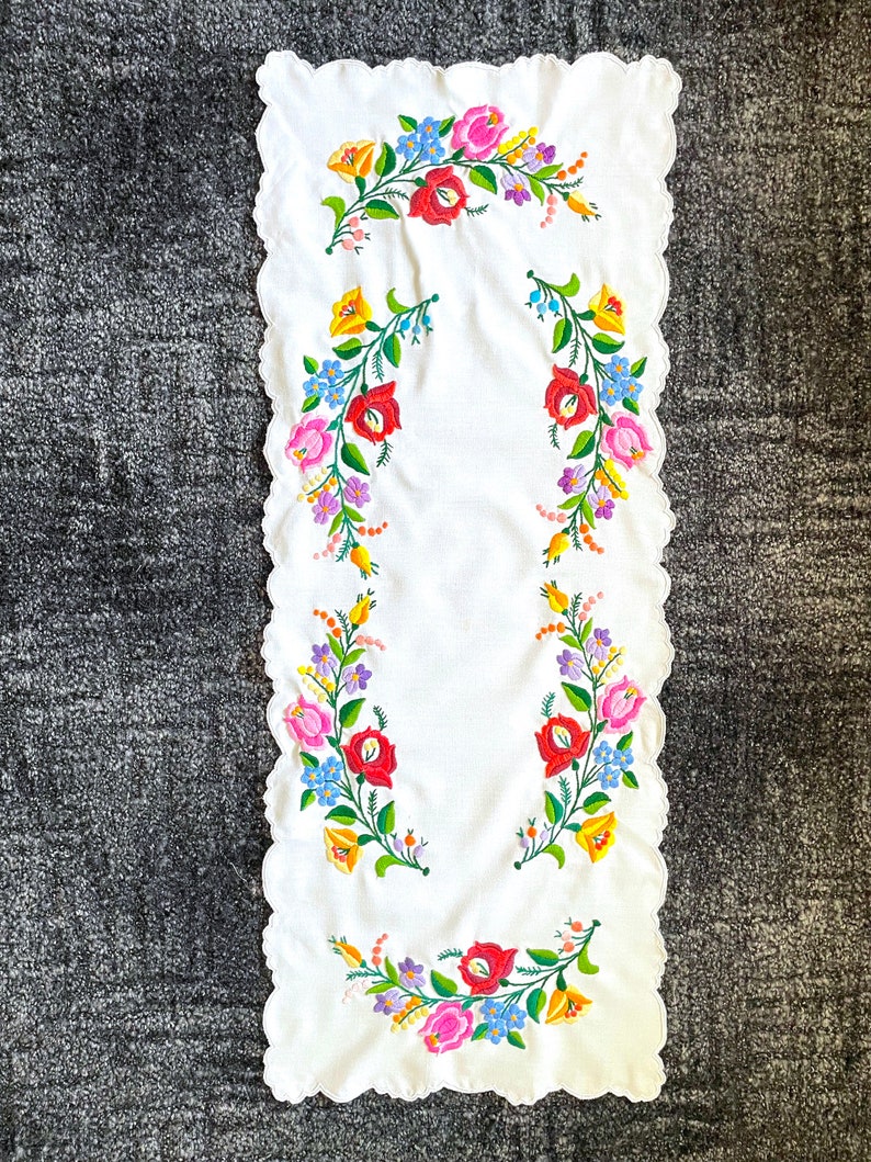 Handmade Embroidery Vintage Table Runner Hand Embroidered Hungarian ...