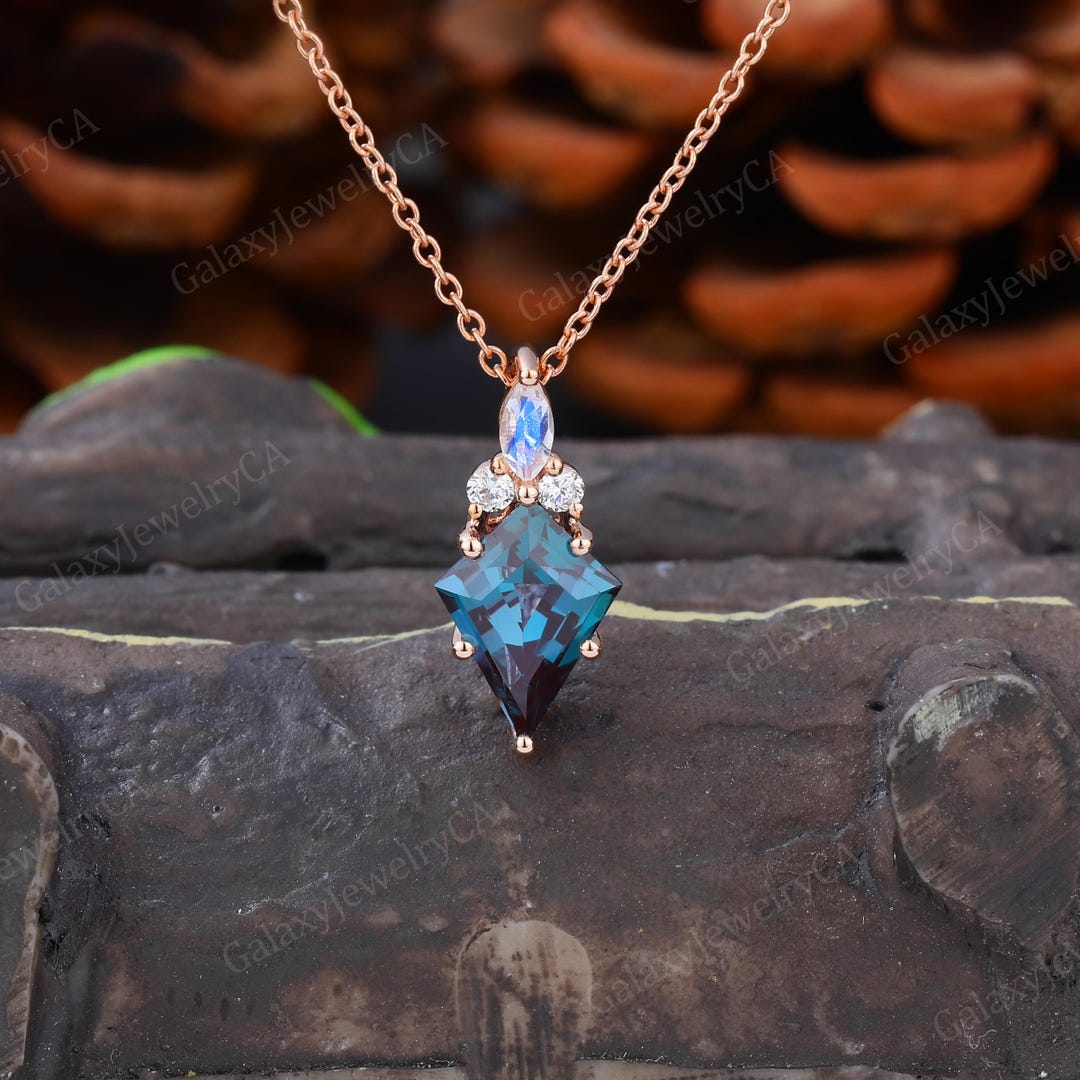 Unique Kite Lab Alexandrite Pendant Necklace Vintage Rose Gold Necklace ...
