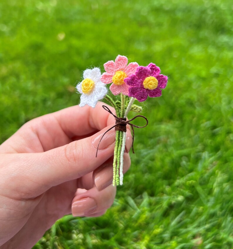 Crochet Flowers Brooch , Miniature Flower Crochet Bouquet , Handmade ...