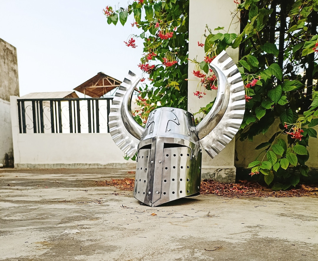 Teutonic Knight Winged Helmet - Great Helm - Heaume - Pot Helm - Bucket ...