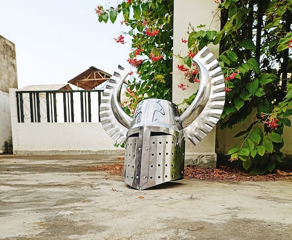 Teutonic Knight Winged Helmet Great Helm Heaume Pot Helm - Etsy Canada