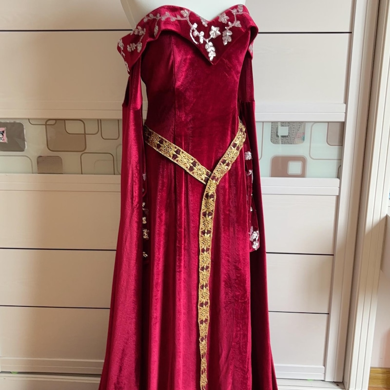 Guinevere Costume - Etsy