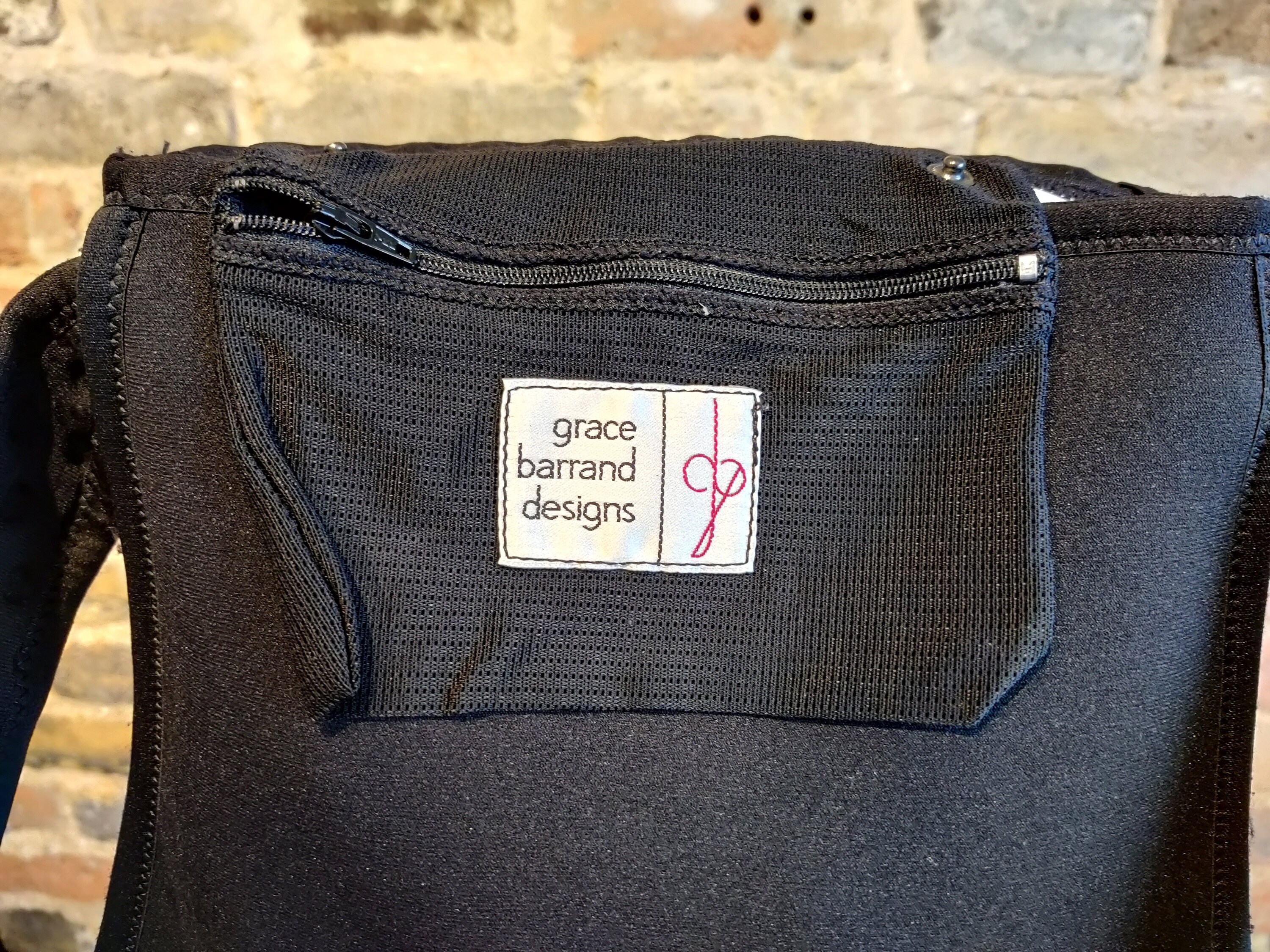 Y2K Atom by Grace Barrand Designs White Black Neoprene Shoulder ...