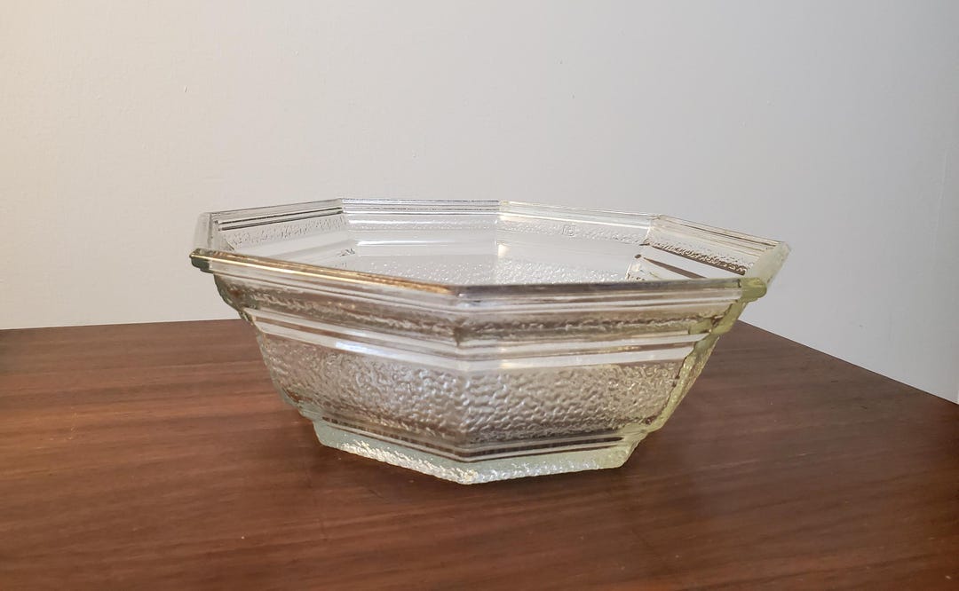Vintage ANCHOR HOCKING 10” OCTAGON Glass Salad Serving Bowl - Etsy