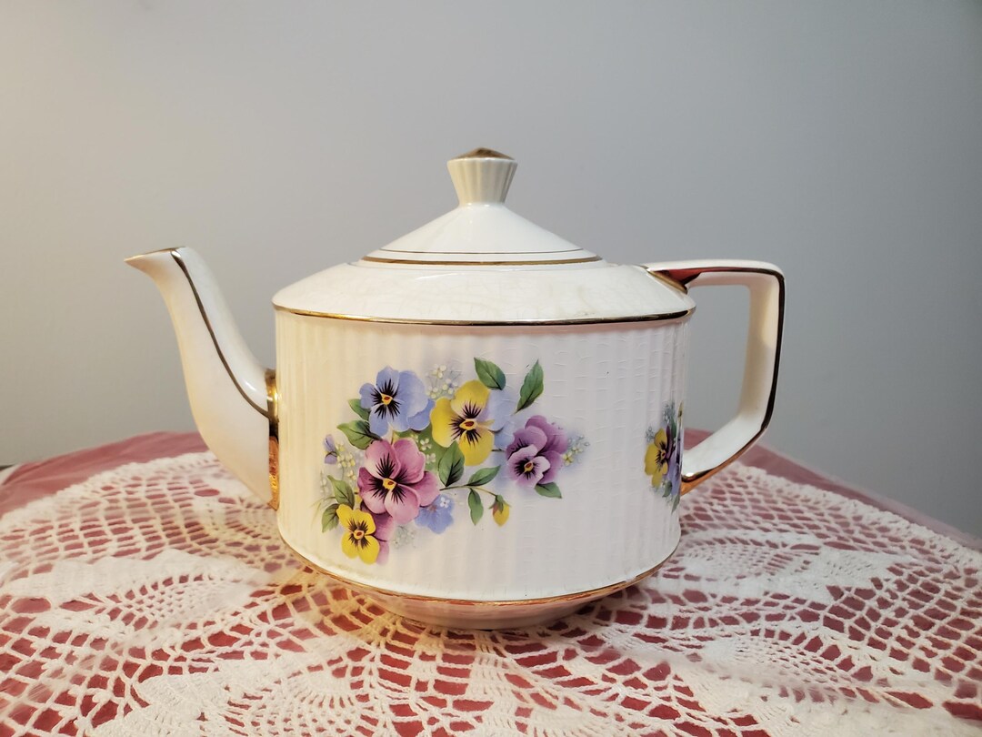 Vintage Sadler England Teapot Flowers and Gilt 4 Cup - Etsy