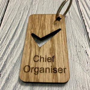 Engraved Oak Wood Employee Appreciation Keyring: Personalised Staff ...