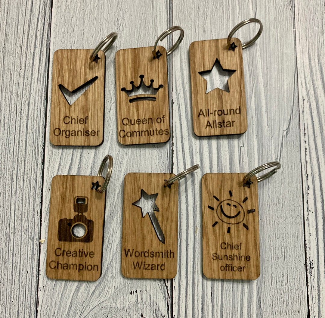 Engraved Oak Wood Employee Appreciation Keyring: Personalised Staff ...
