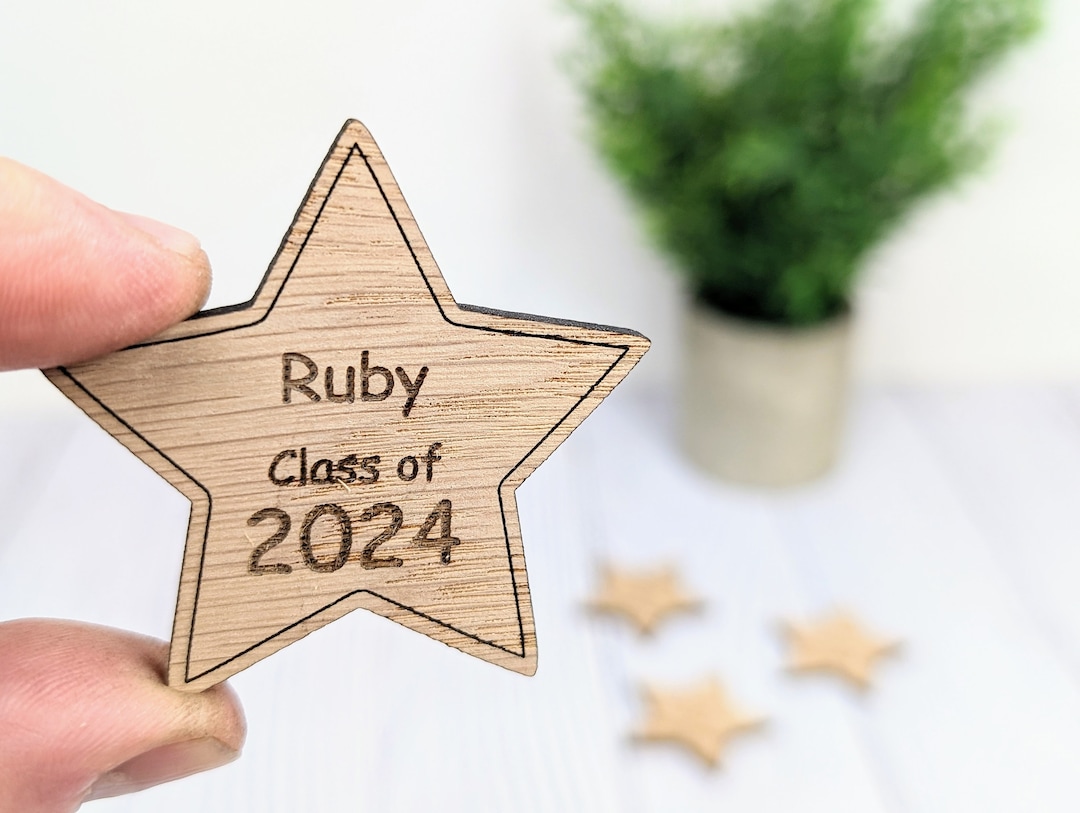 Personalised Oak Veneer Star Token: Class of XX Student Gift - Etsy
