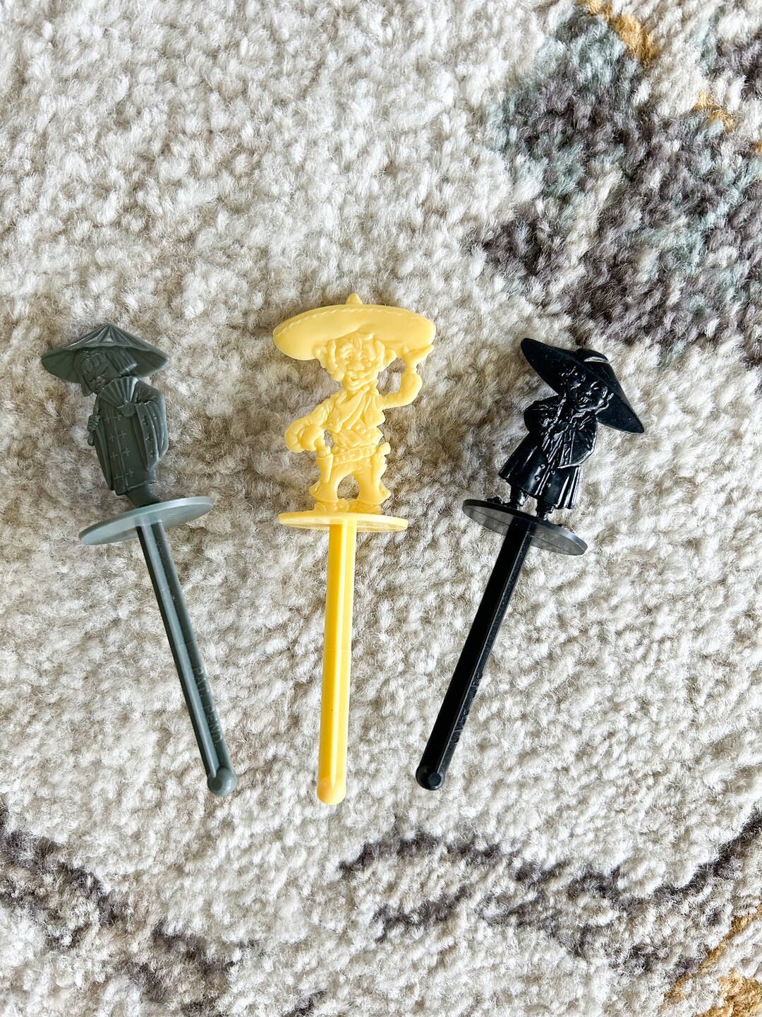 Set of 3 Vintage Plastic Character Popsicle Sticks, Buried Treasure Ice ...