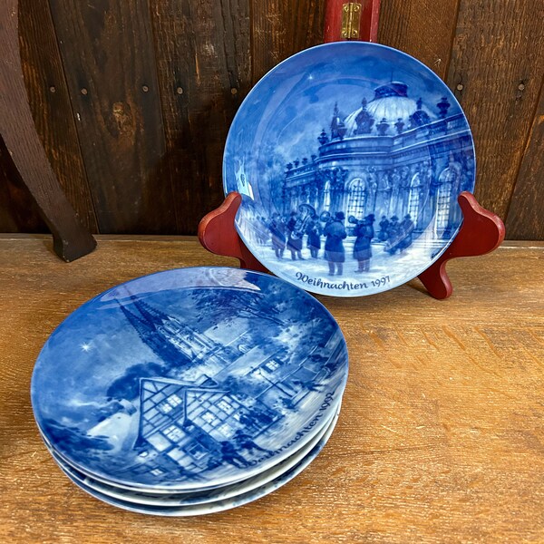 Small Christmas Decorative Plates - Etsy