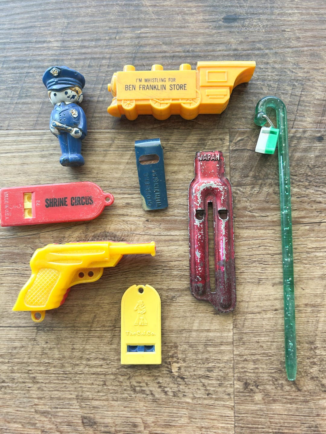 Set of 8 Vintage Whistles, Plastic Whistles, Vintage Toy Whistle ...