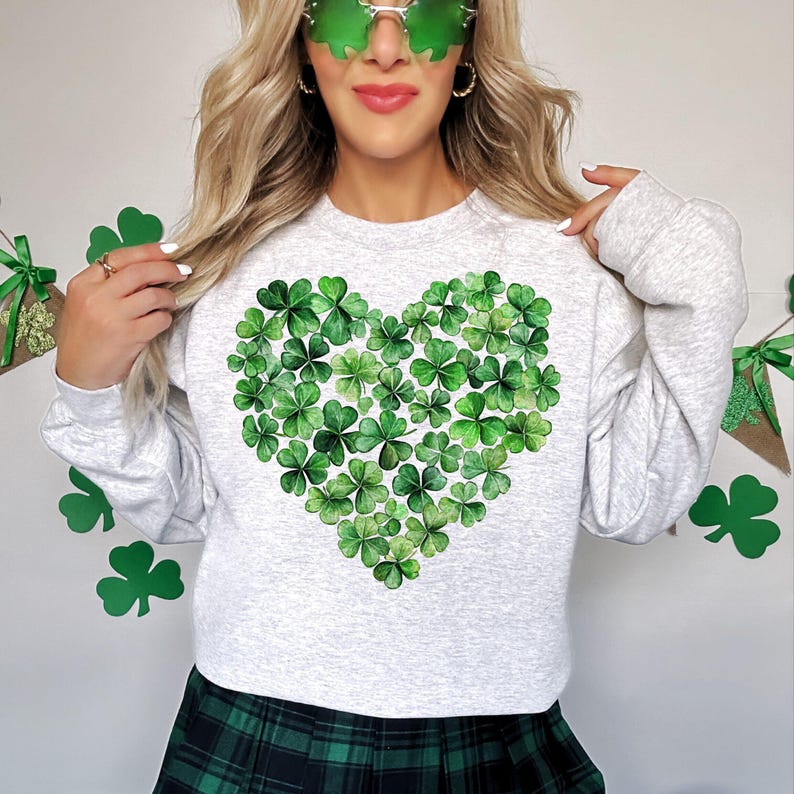St. Patrick's Day Heart Clover Digital Art, Shamrock Heart Design ...