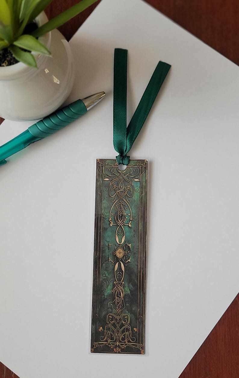 Celtic Knot Laminated Bookmark: Irish Mythology Gift - Etsy