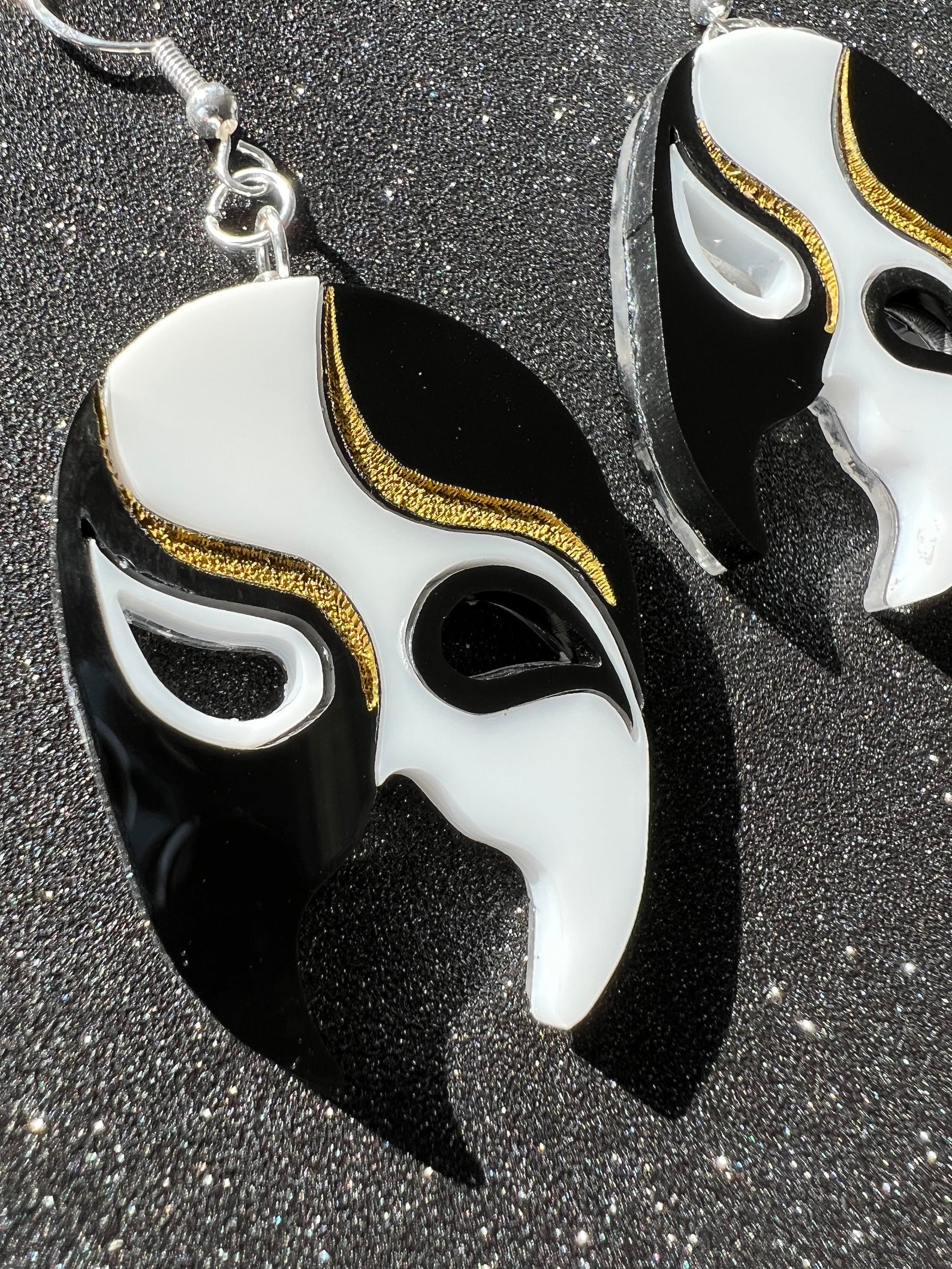 BJ Alex Mask Inspired Earrings | Yaoi Earrings | Yaoi Merch | Webtoon ...