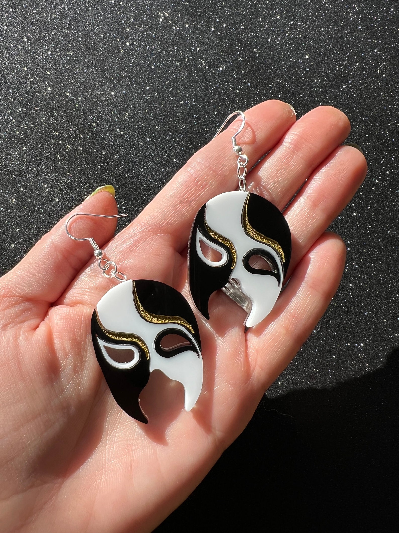 BJ Alex Mask Inspired Earrings | Yaoi Earrings | Yaoi Merch | Webtoon ...