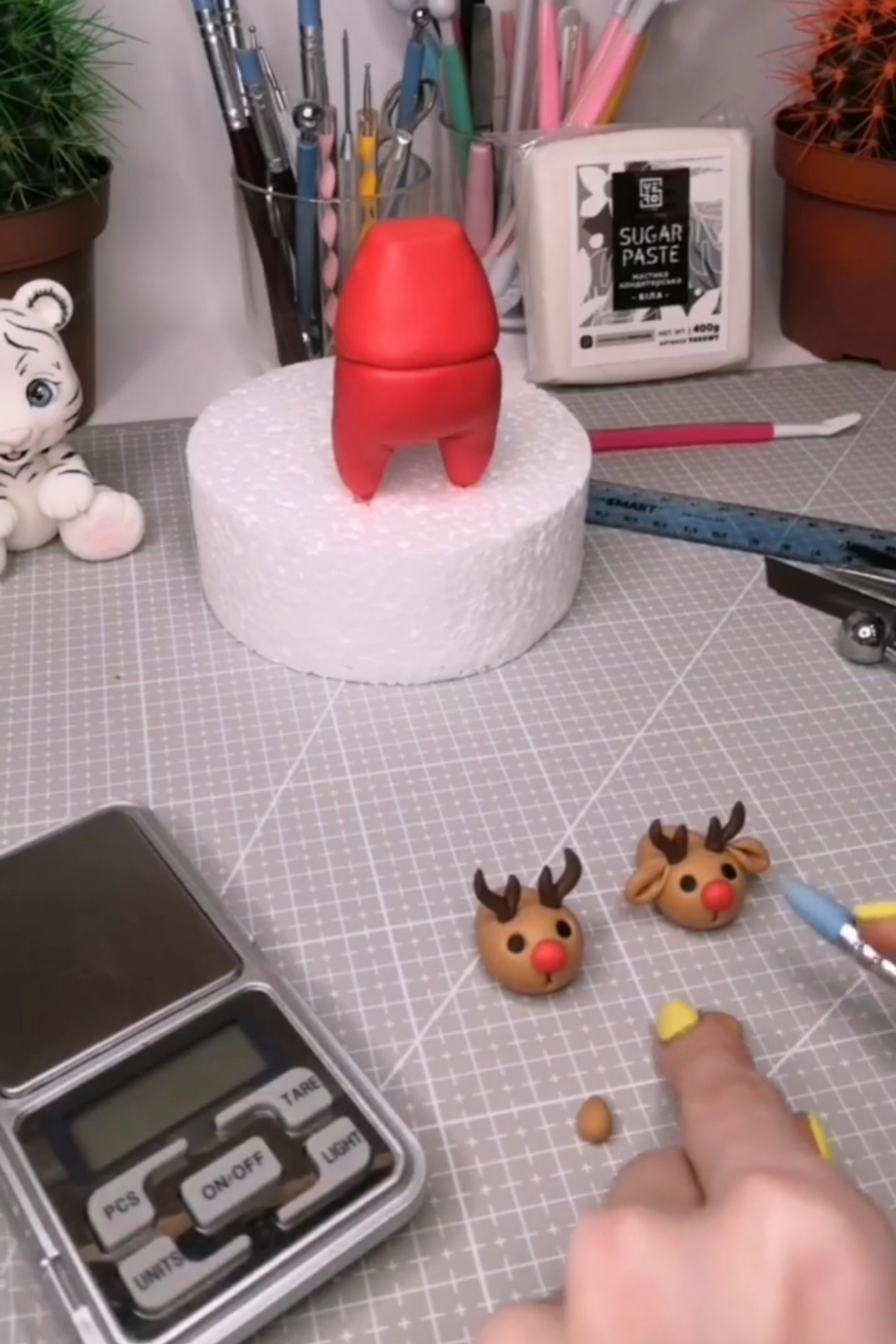Video Tutorial Fondant Caketopper Santa Claus and Gift Bag - Etsy