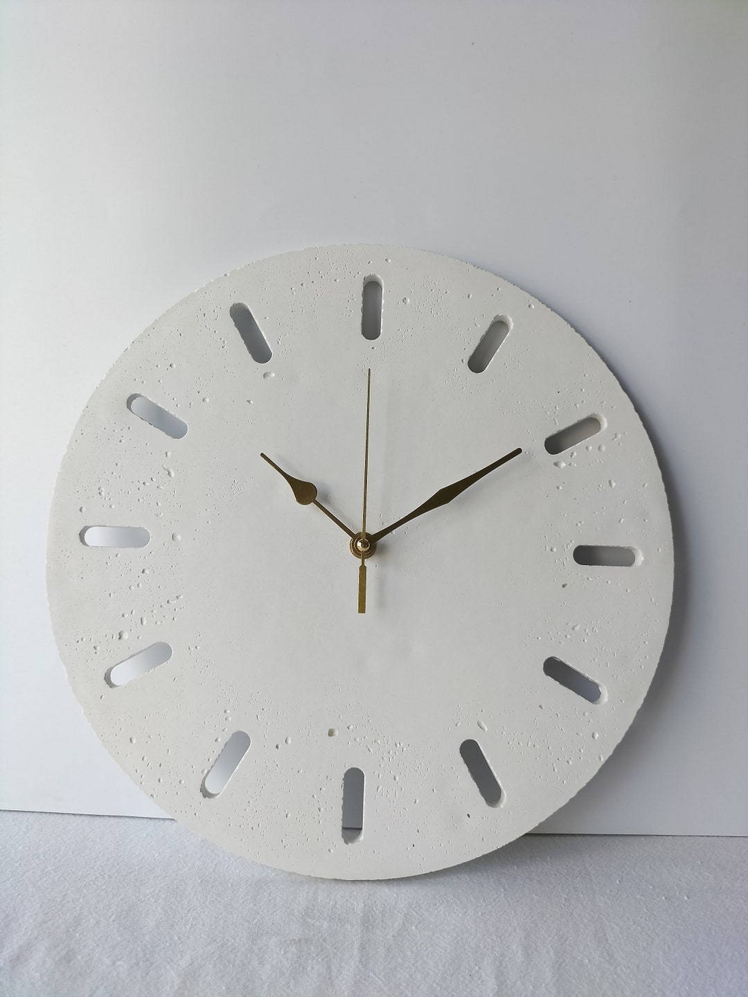 Elegant White Wall Clock, Modern and Minimalist Design, Unique Concrete ...