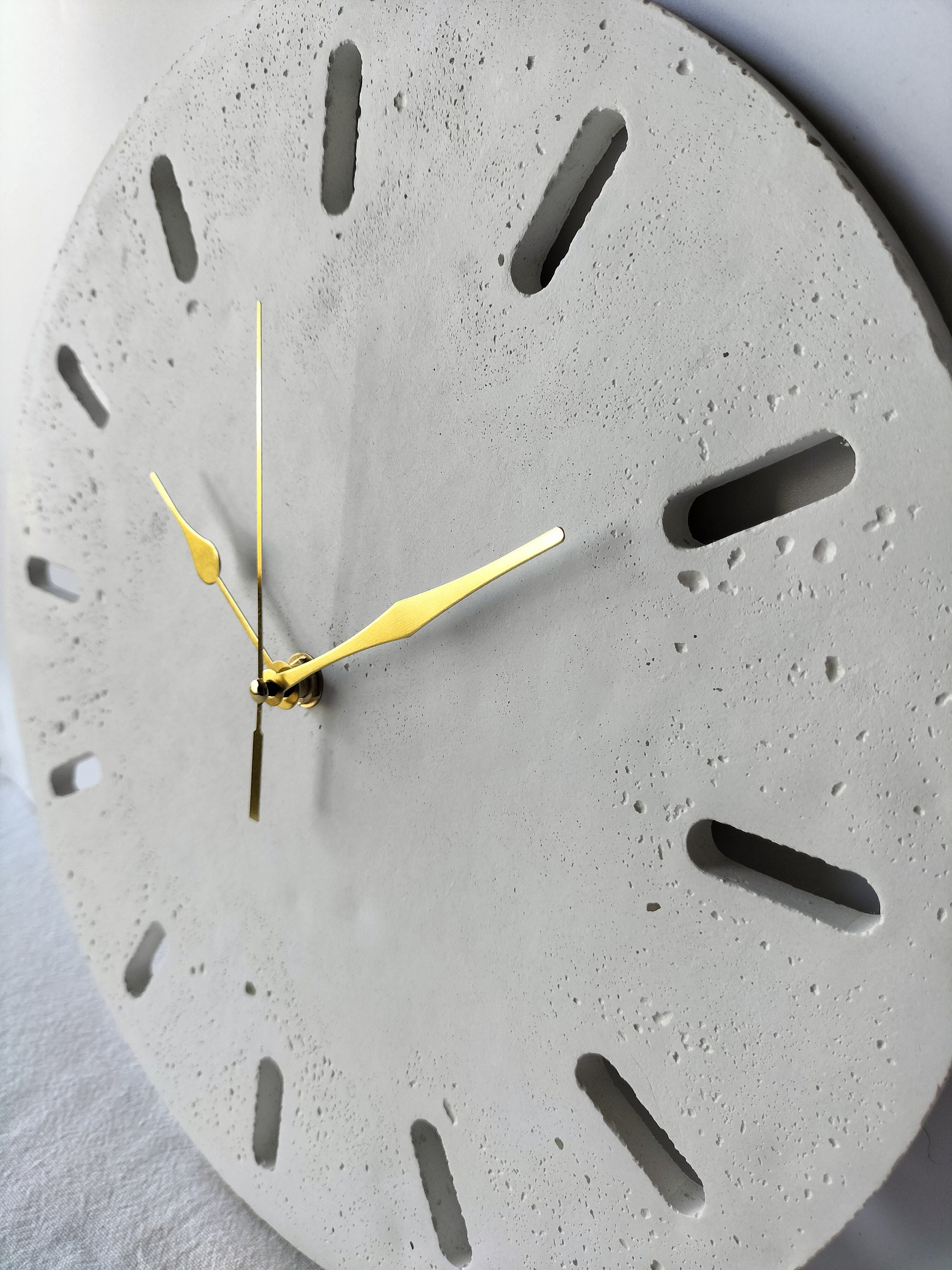 Elegant White Wall Clock, Modern and Minimalist Design, Unique Concrete ...