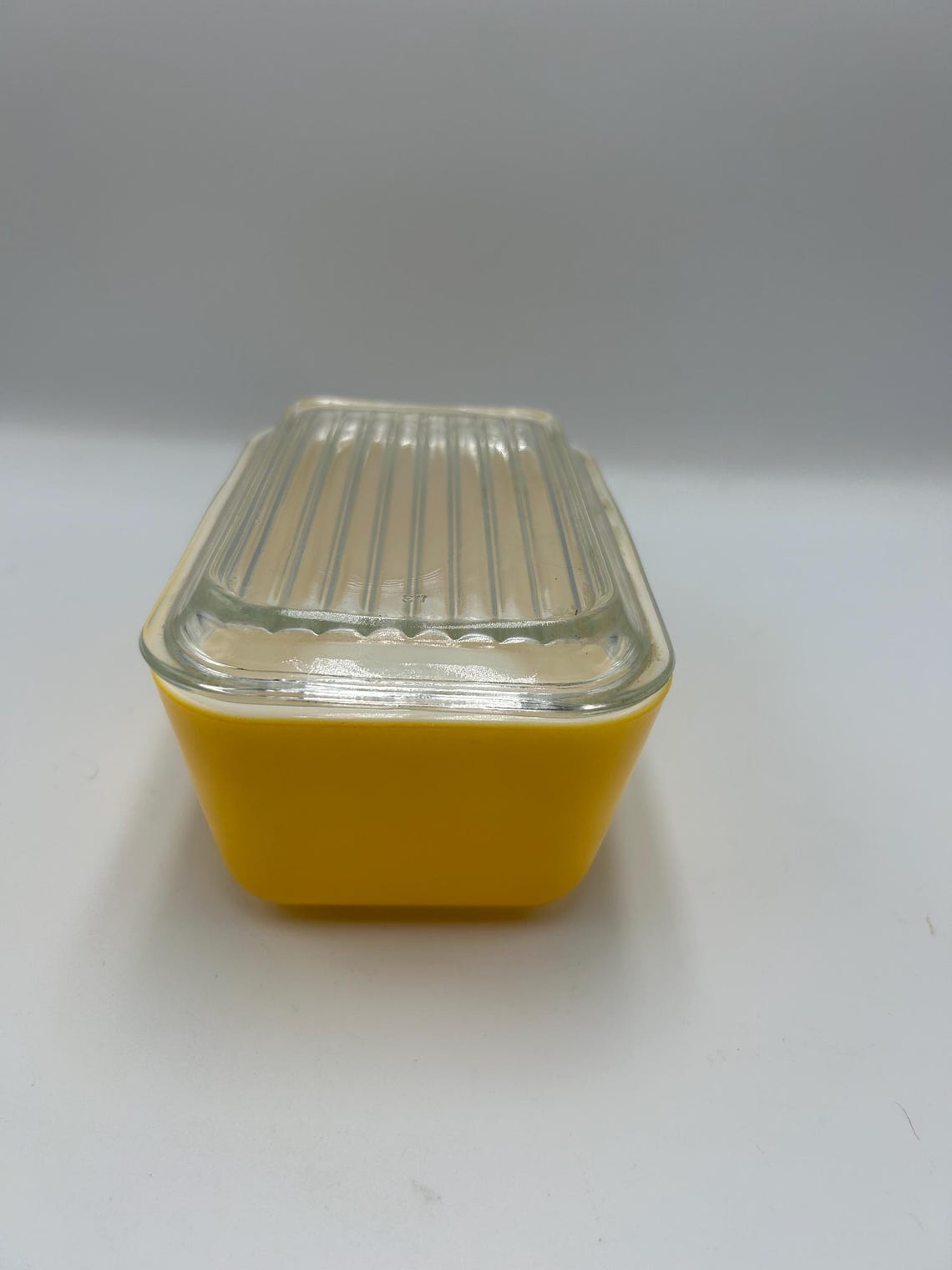 Vintage Pyrex Yellow Refrigerator Dish With Lid USA MCM 502 B Glass ...