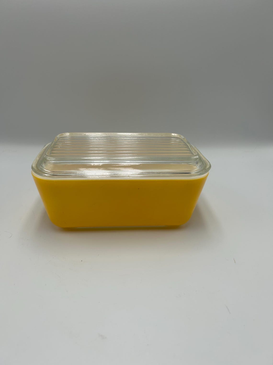Vintage Pyrex Yellow Refrigerator Dish With Lid USA MCM 502 B Glass ...