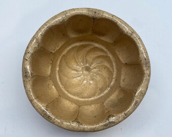 Antique Yellow Ware Mold - Etsy