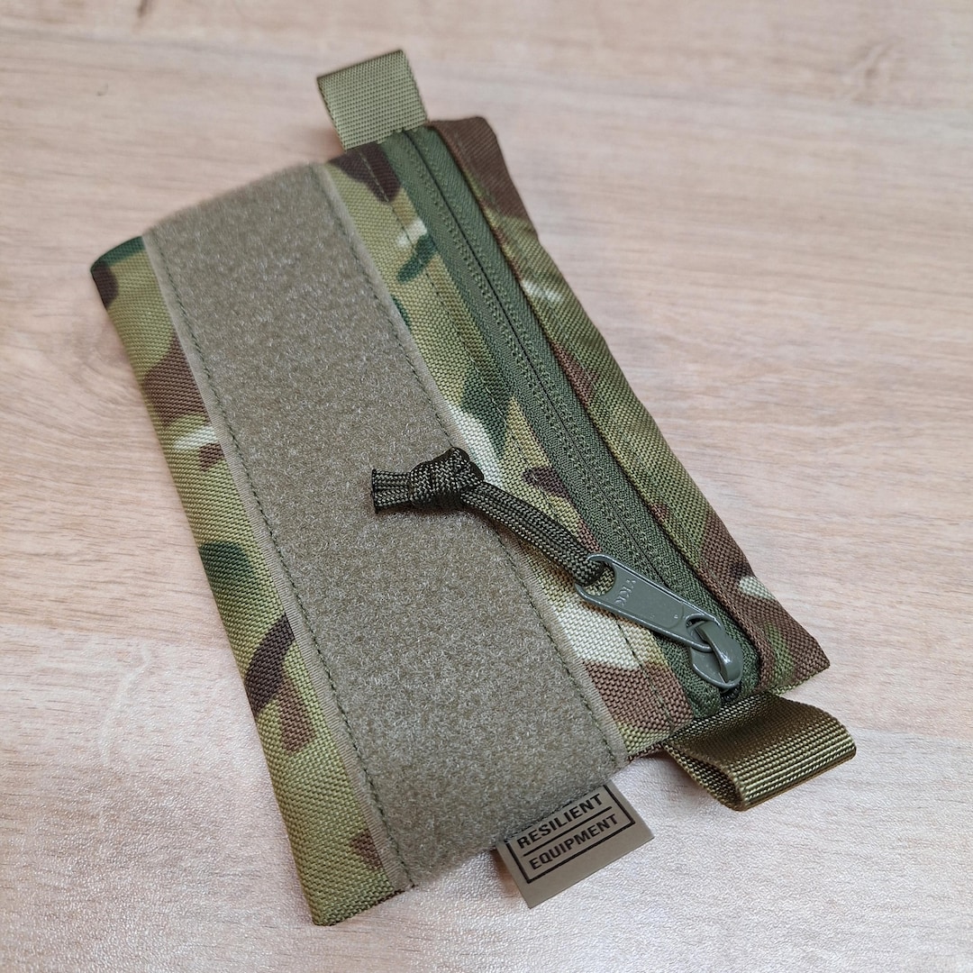 Multi Terrain Pattern Camouflage Simple EDC Pouch With Olive Green Zip ...