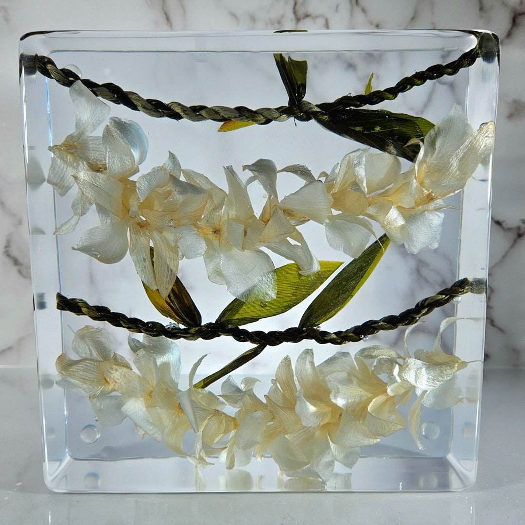 Hawaiian Wedding Lei and Floral Bouquet Preservation Using Your Fresh ...