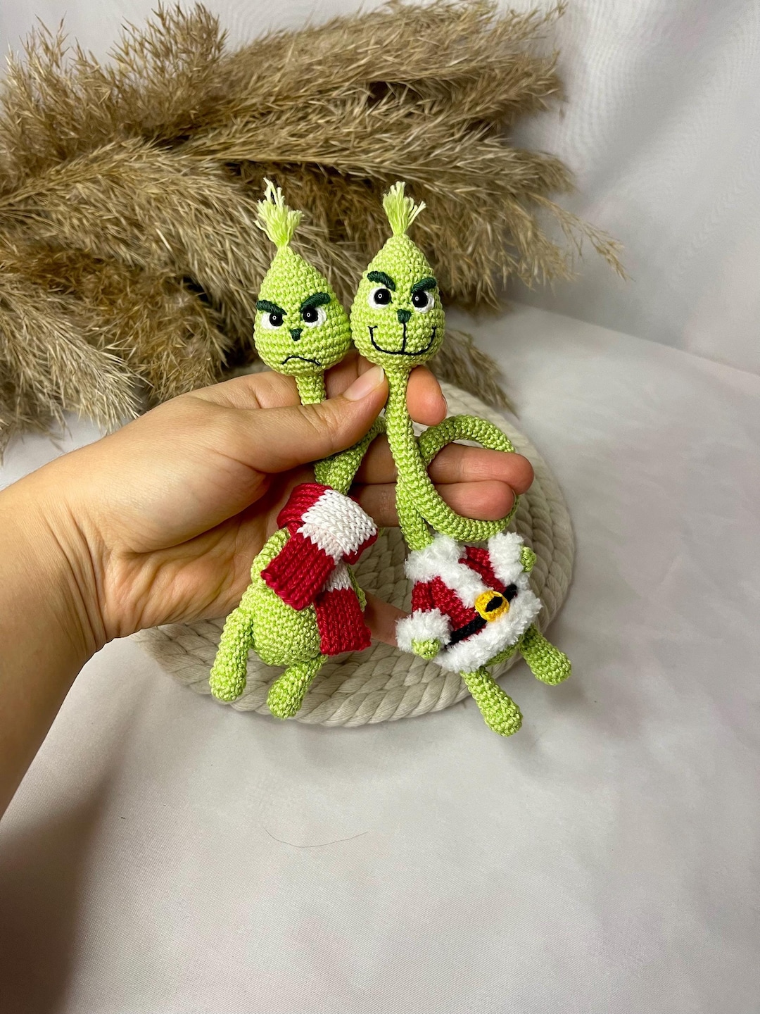 Crochet Long-neck Grinch Keychain Grinch Christmas Character Charm - Etsy