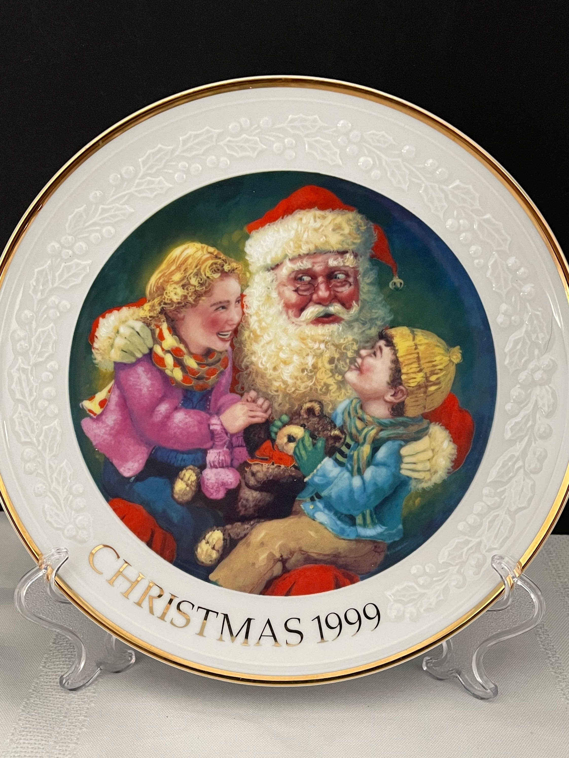 Vintage Avons Collectible Christmas Plates. - Etsy
