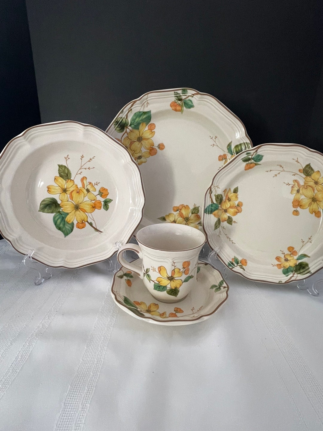 Vintage Mikasa China in the Goldwood Pattern. - Etsy