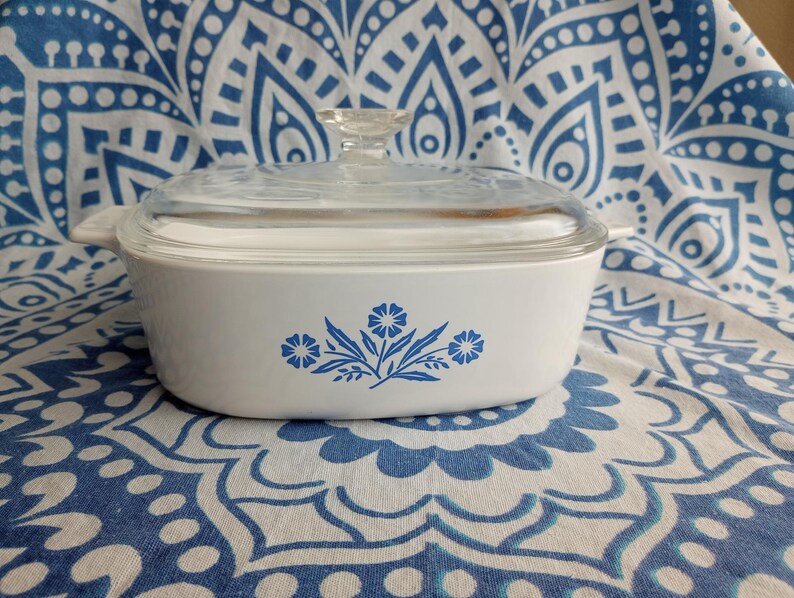 Pair of Pyrex/corning Cornflower Casserole Dishes - Etsy