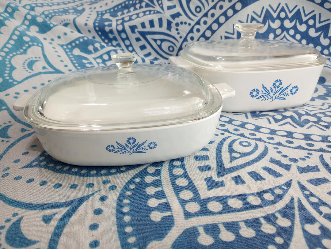 Pair of Pyrex/corning Cornflower Casserole Dishes - Etsy
