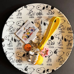 Peanuts Snoopy, Charlie Brown Keychain - Etsy