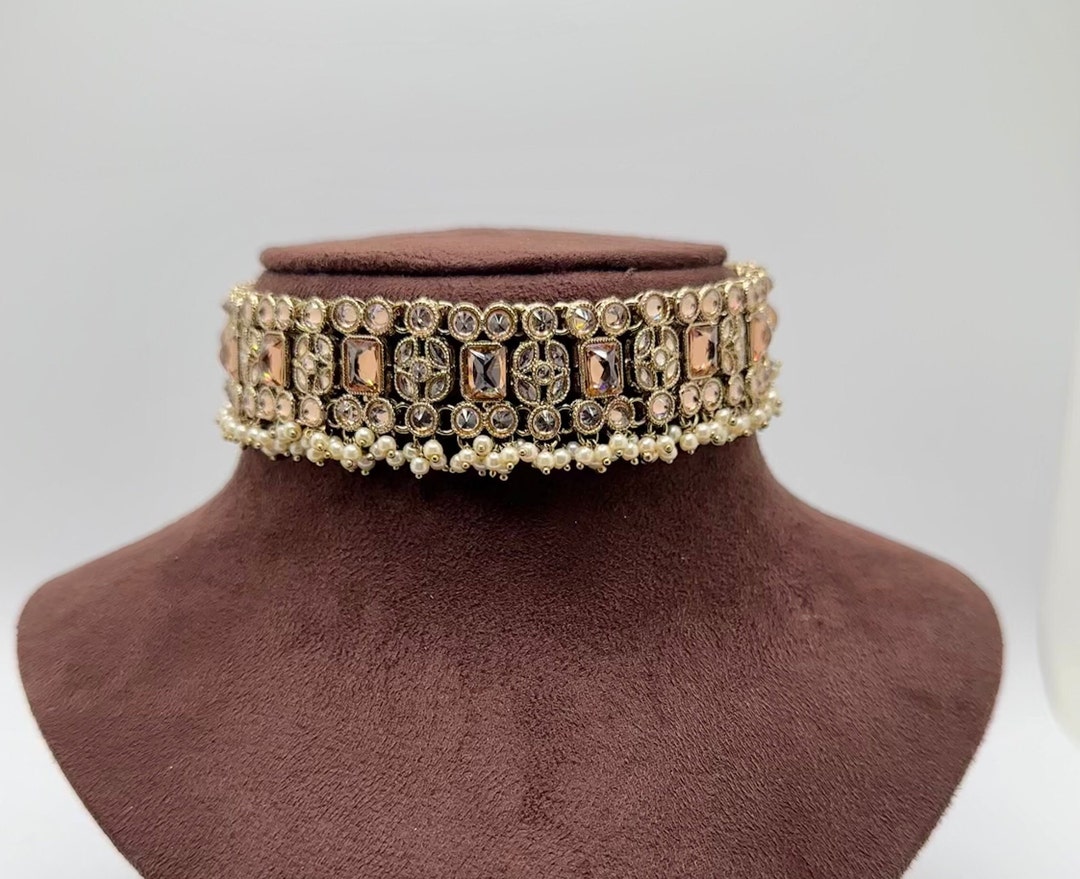Minimalistic Light Gold Choker Set With Jhumkis and Maang Tikka ...