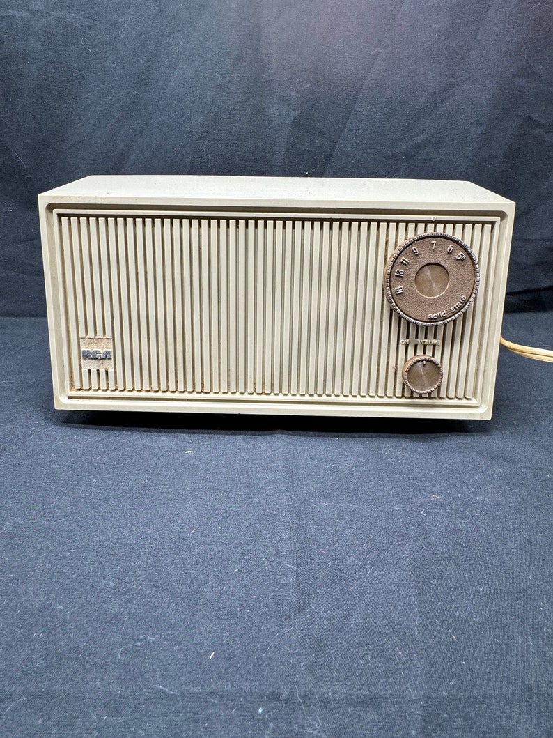 Vintage RCA Solid State Radio Model RZA 202B Works/clean - Etsy