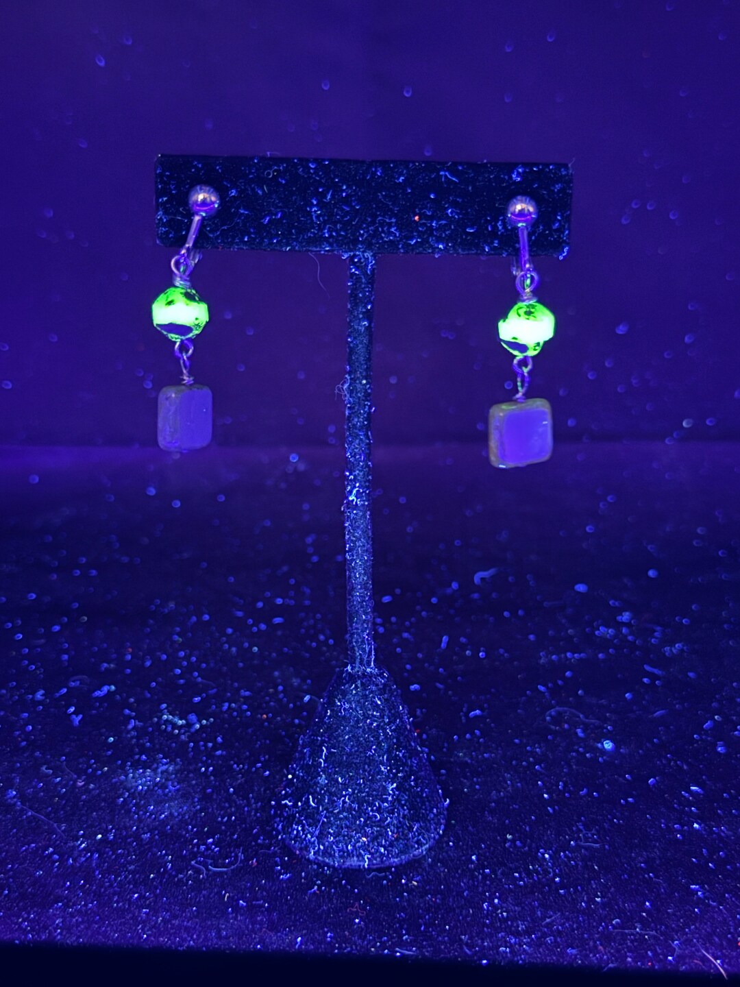 Amazing Vintage Green Uranium Murano Type Glass Bead Clip on Dangle ...