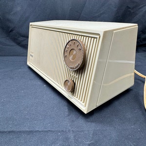 Vintage RCA Solid State Radio Model RZA 202B Works/clean - Etsy