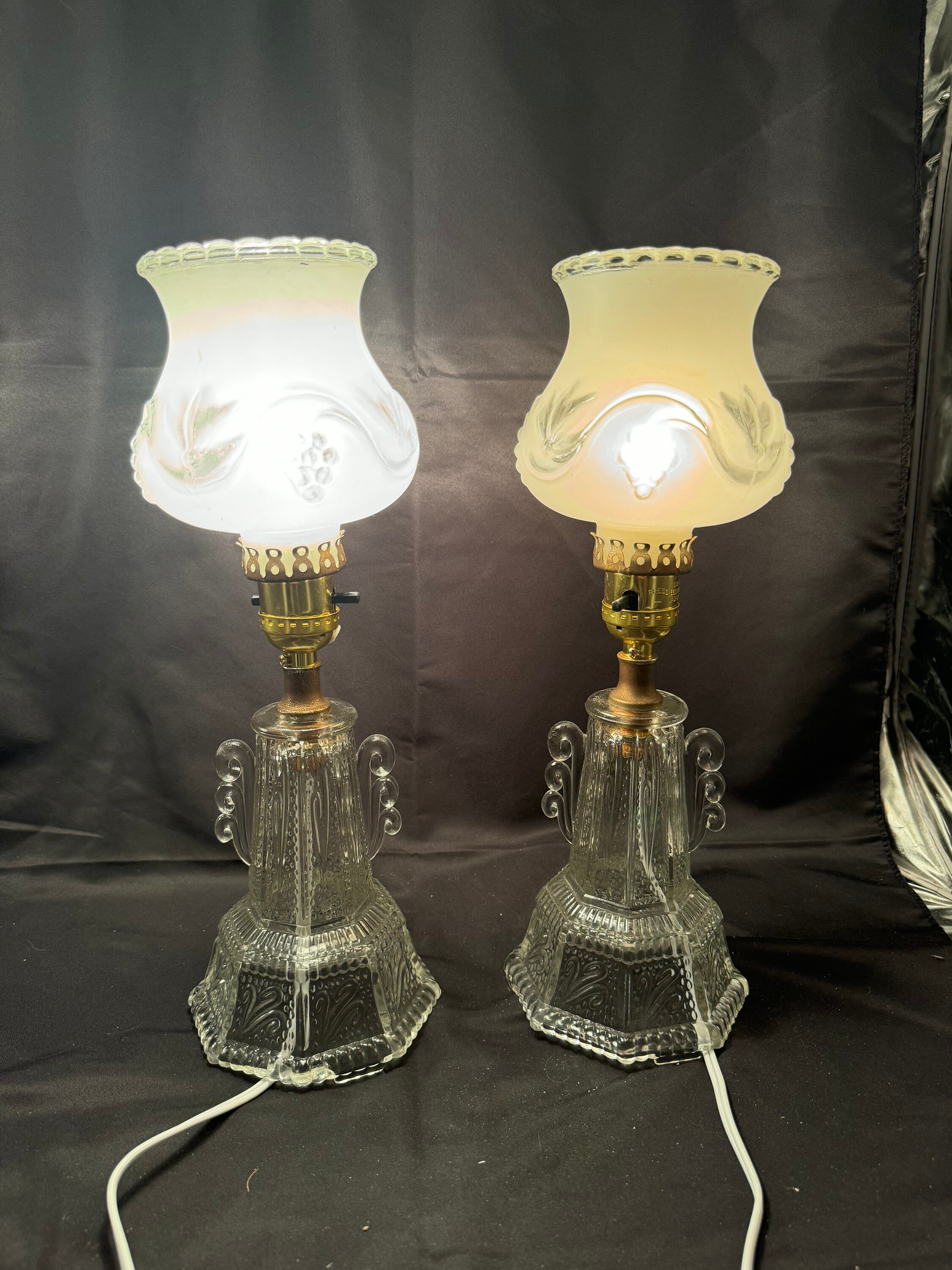 Pair of Beautiful Antique Clear Glass Desk Lamps With Etched Frosted ...