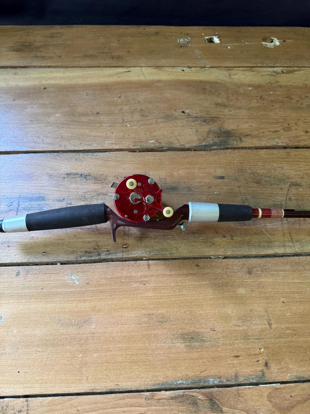 Vintage ABU Ambassadeur 5000 Red Fishing Reel 4 SCREWS on Shakespeare ...