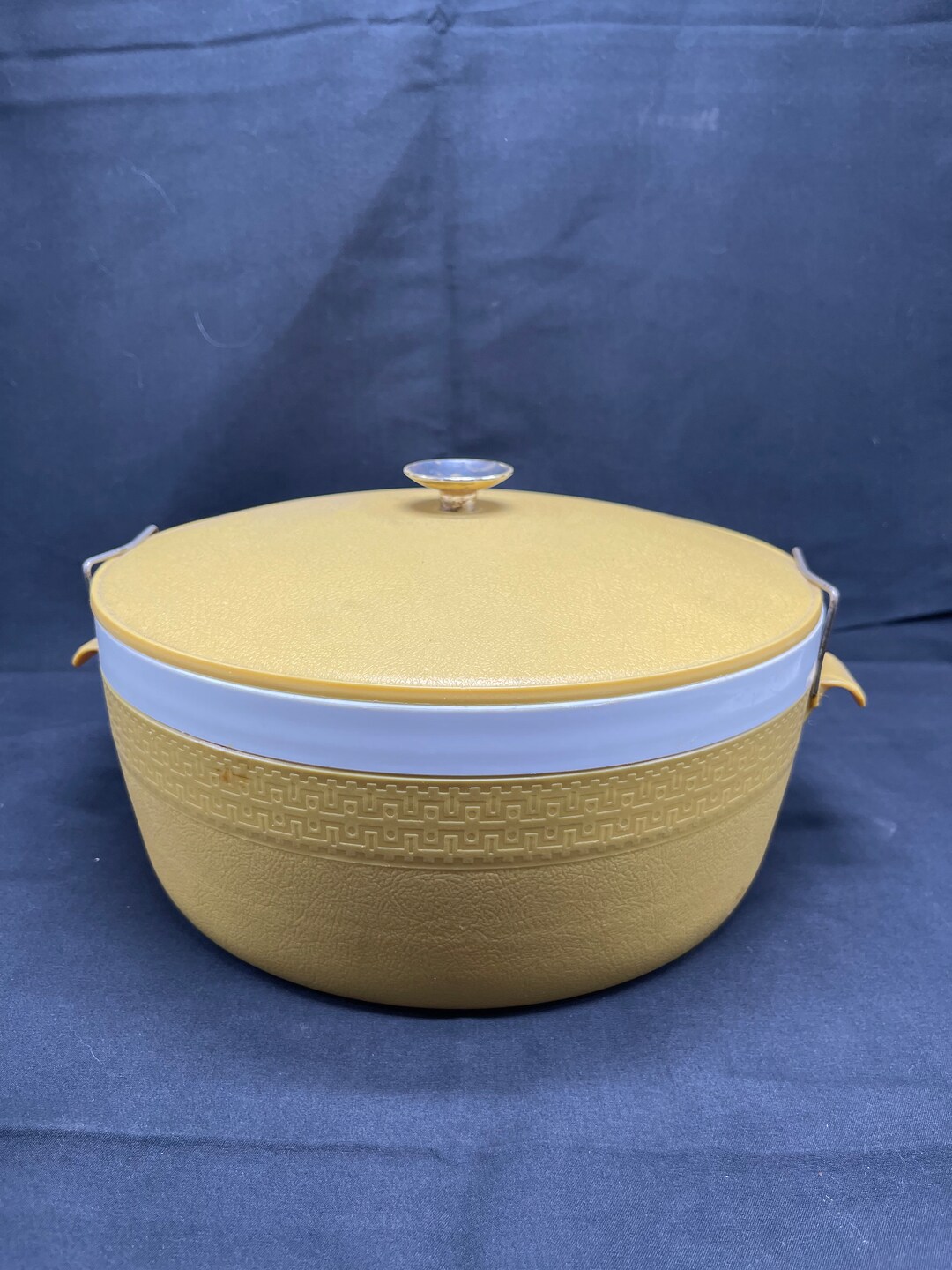 Vintage Olympian Therm-o-ware Harvest Gold Serving Bowl With Locking ...