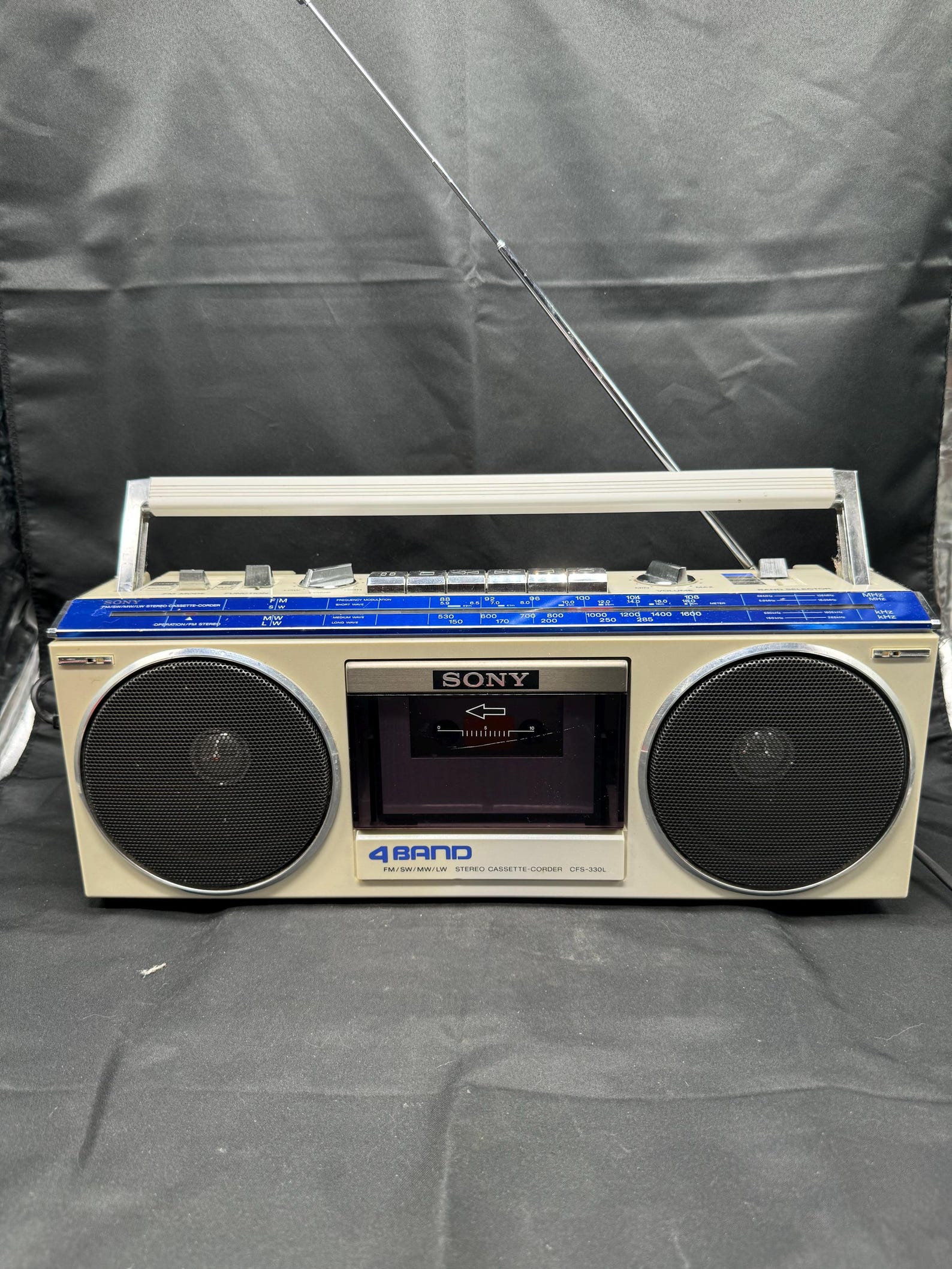 Vintage White 1980's Sony CFS 330L Fully Working Stereo 4 Band Radio ...