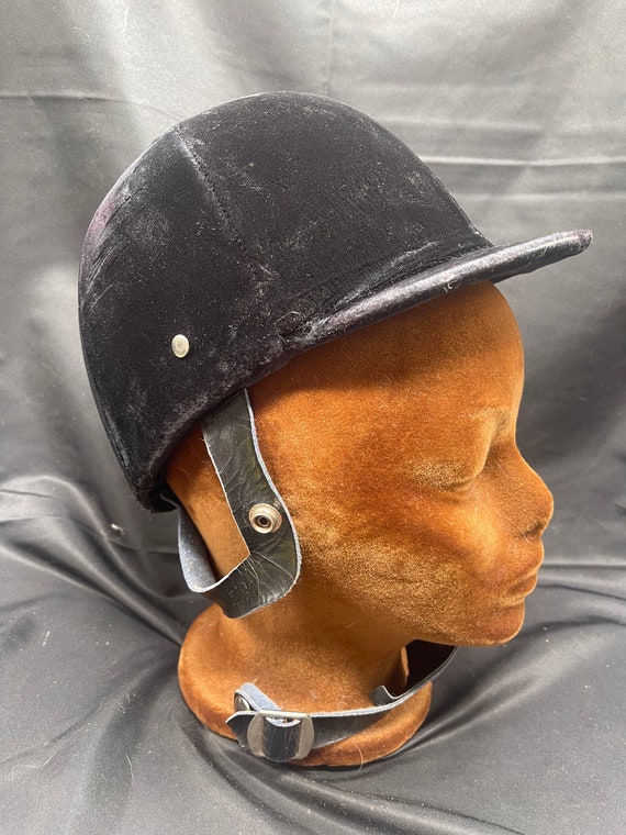 Vintage Equestrian Black Velvet Hunt Crown Riding Cap… - Gem